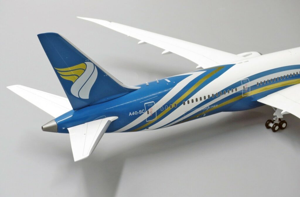 JC Wings 1:200 Oman Air Boeing B787-900 Dreamliner 'Delivery' A40-SC ...