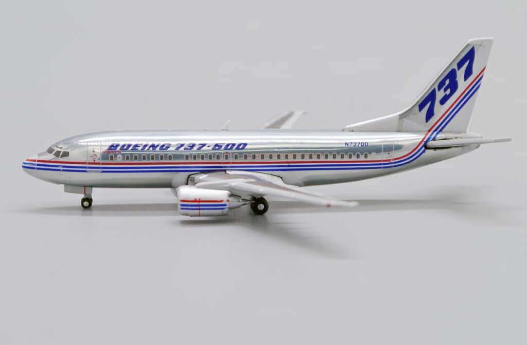 JC Wings 1:400 Boeing Aircraft Company Boeing B737-500 "House Colours ...