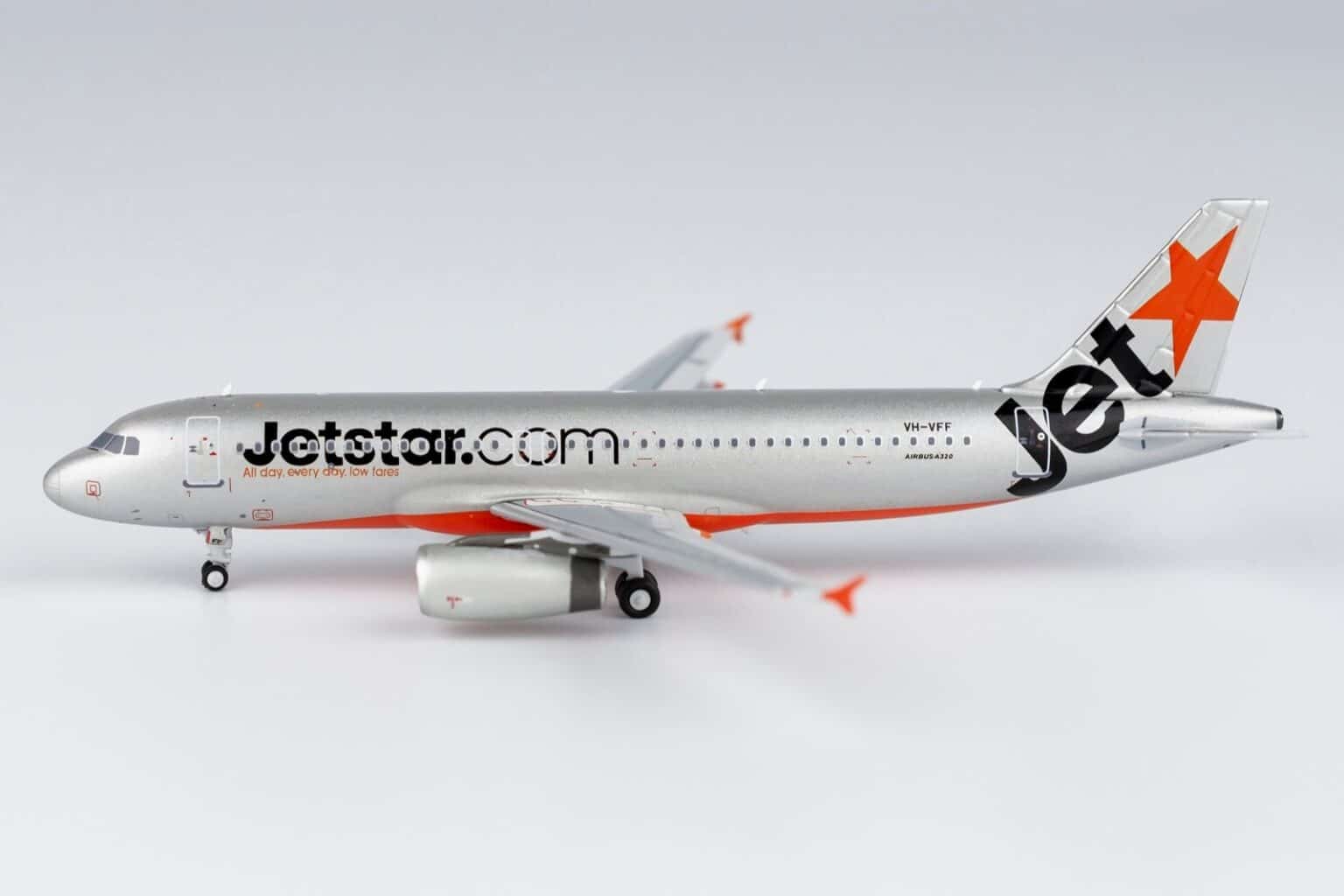 NG Models 1:400 Jetstar Airways Airbus A320-200 "Jetstar.com" VH-VFF ...