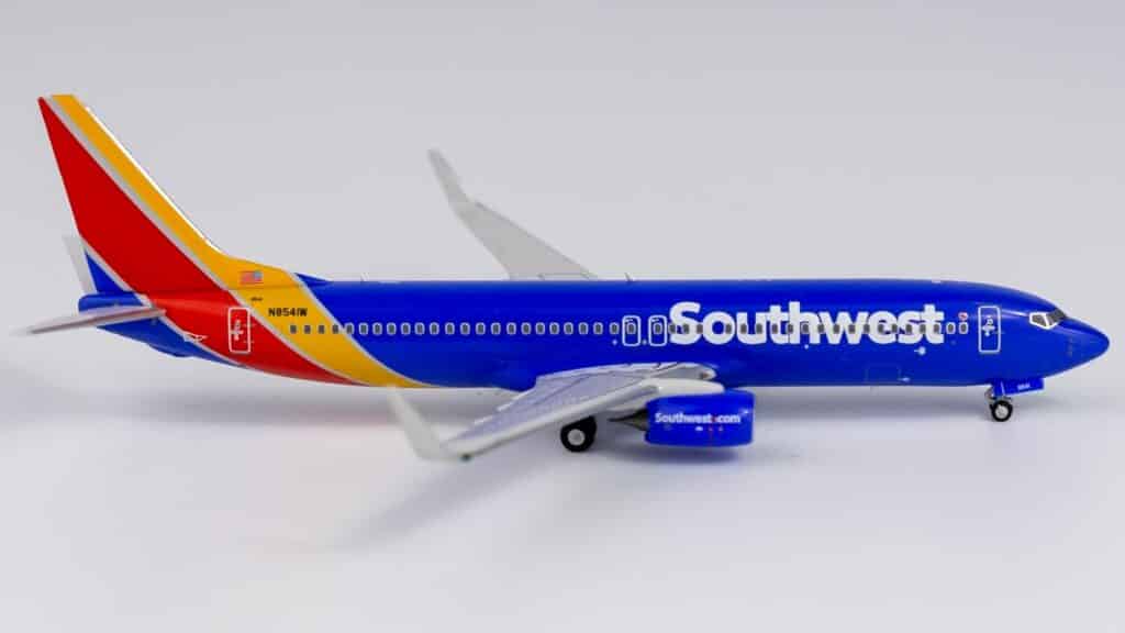 NG Model 1:400 Southwest Airlines Boeing B737-800w N8541W (NG58121 ...