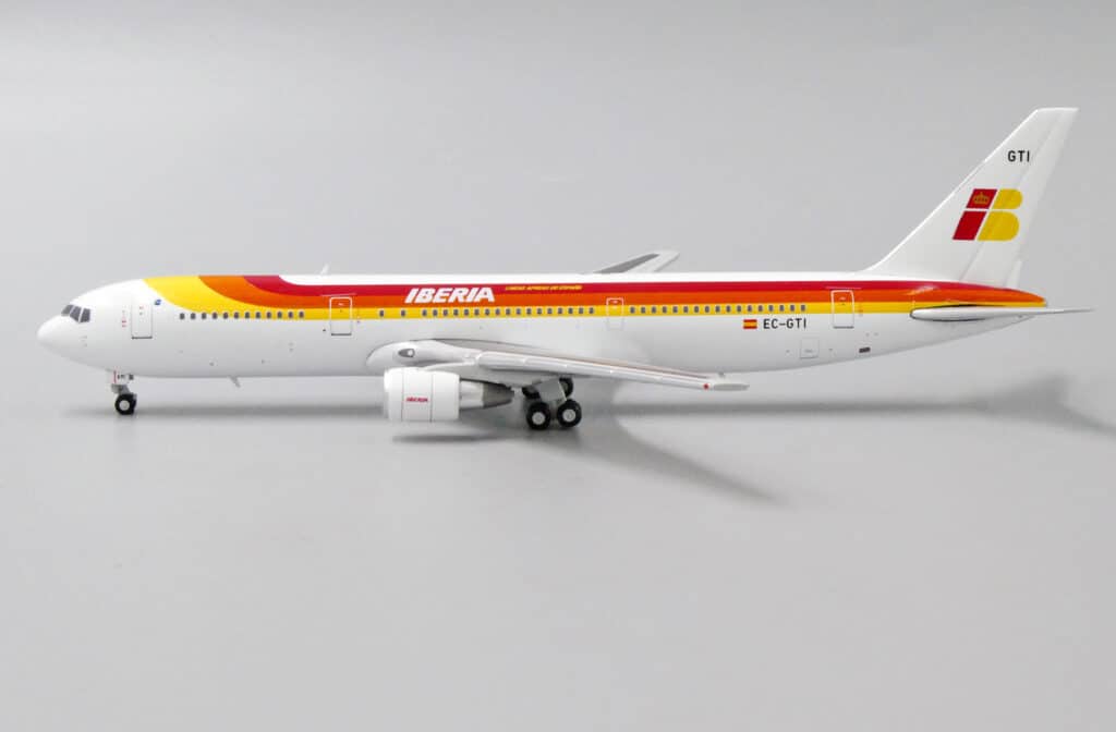 JC Wings 1:400 Iberia Boeing B767-300(ER) EC-GTI (XX4261) - Collectable ...