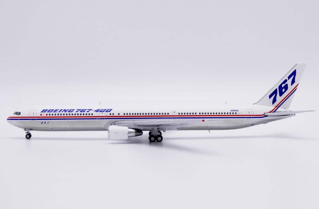JC Wings 1:400 Boeing Aircraft Company Boeing B767-400(ER) "House ...