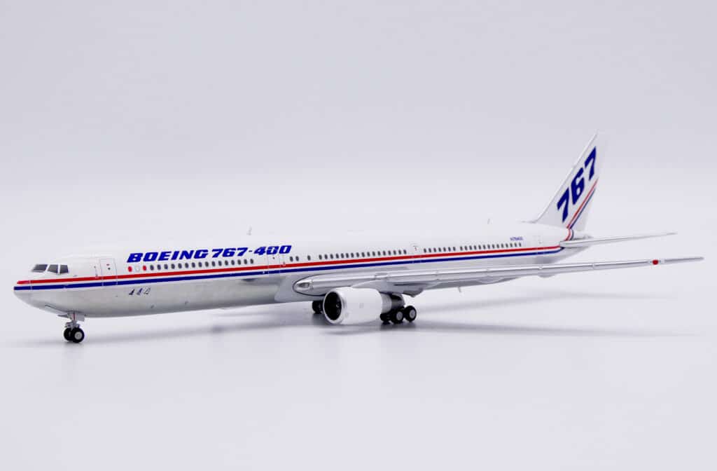 JC Wings 1:400 Boeing Aircraft Company Boeing B767-400(ER) "House ...