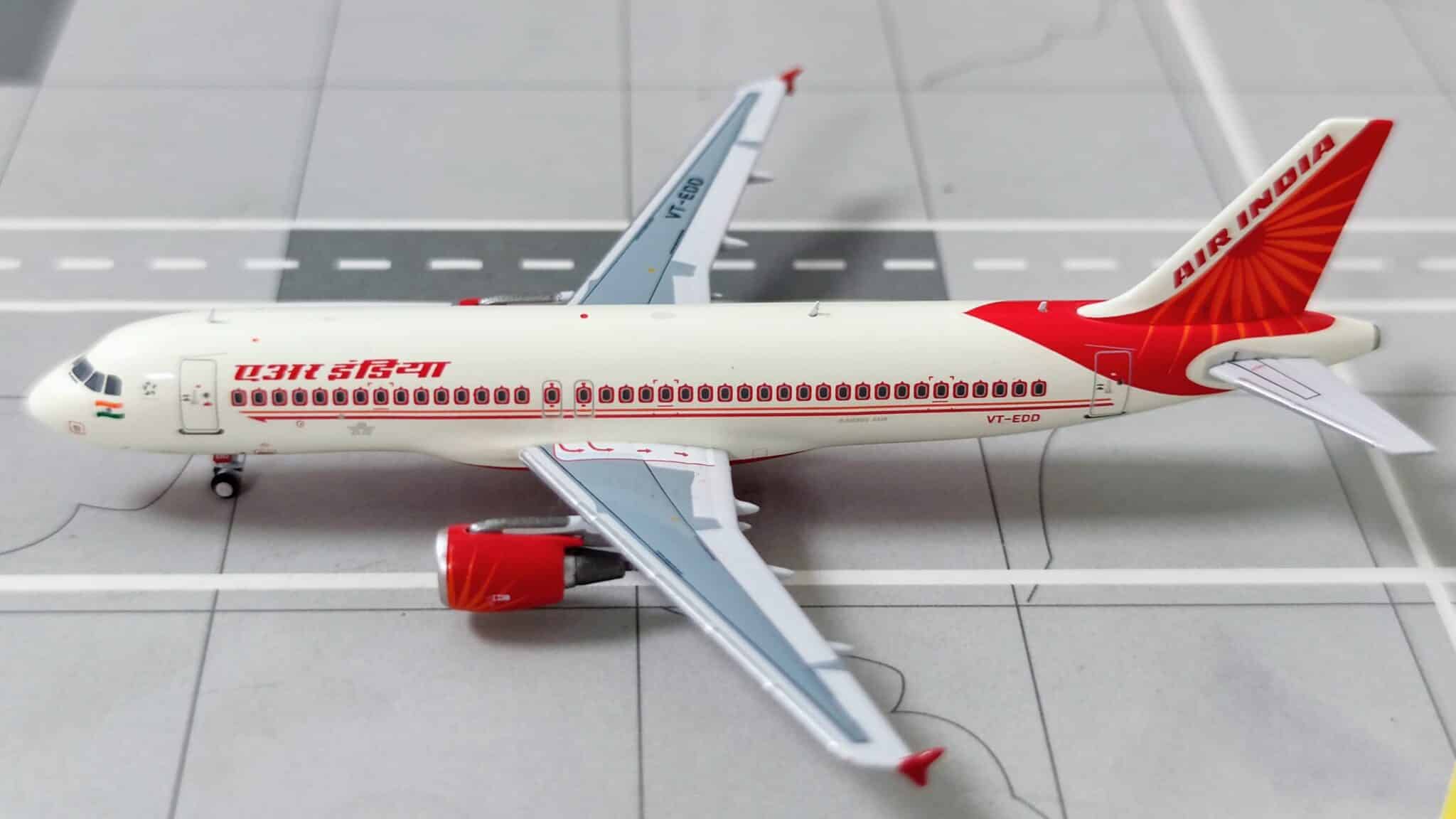Panda Models 1:400 Air India Airbus A320-200 VT-EDD (PM202252)