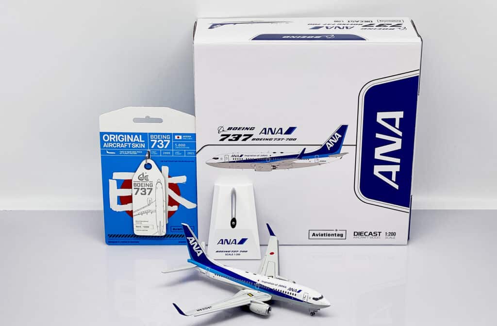 JC Wings 1:200 ANA All Nippon Airways Boeing B737-700w "Aviationtag Edition - Flaps Down" JA02AN ...