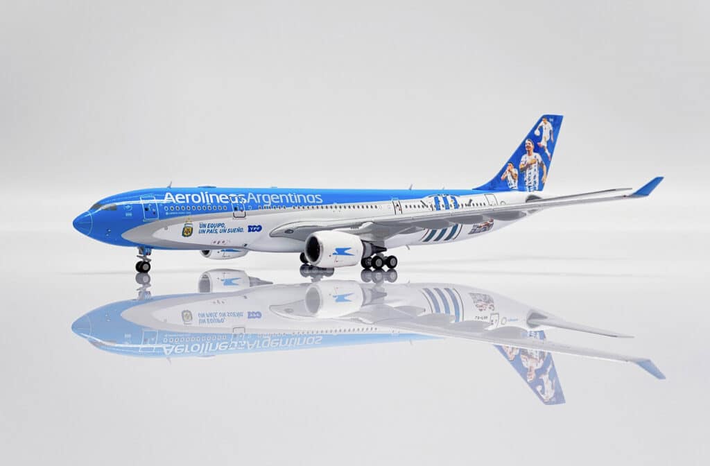 JC Wings 1:400 Aerolineas Argentinas Airbus A330-200 "Argentina ...