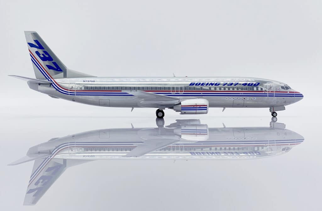JC Wings 1:200 Boeing Aircraft Company Boeing B737-400 "House Colours ...