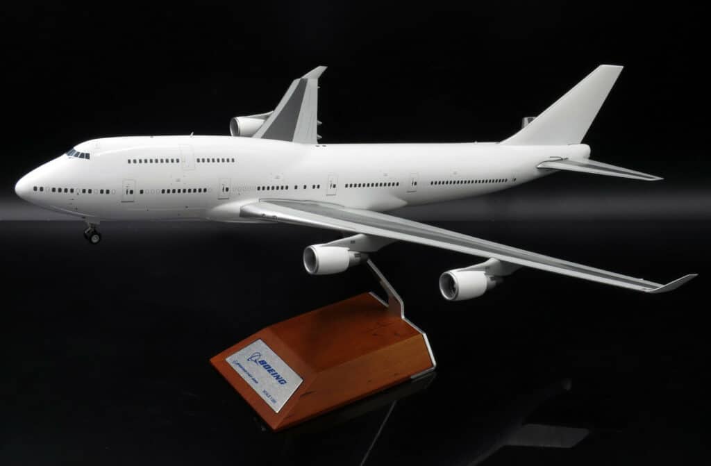 JC Wings 1:200 Blank Model Boeing B747-400 'Pratt & Whitney (PW ...