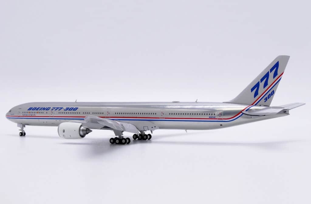 JC Wings 1:400 Boeing Aircraft Company Boeing B777-300 "House Colours ...