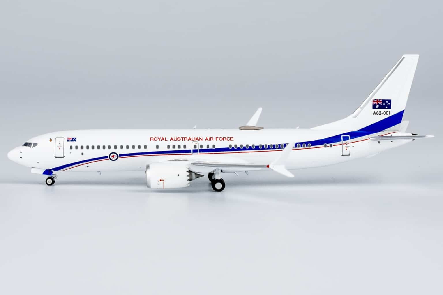 NG Models 1:400 Royal Australian Air Force (RAAF) Boeing B737 MAX 8 BBJ ...