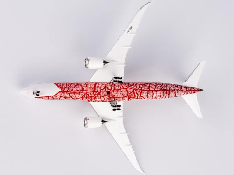 NG Models Lite 1:400 Qantas Airways Boeing B787-9 Dreamliner "Yam ...