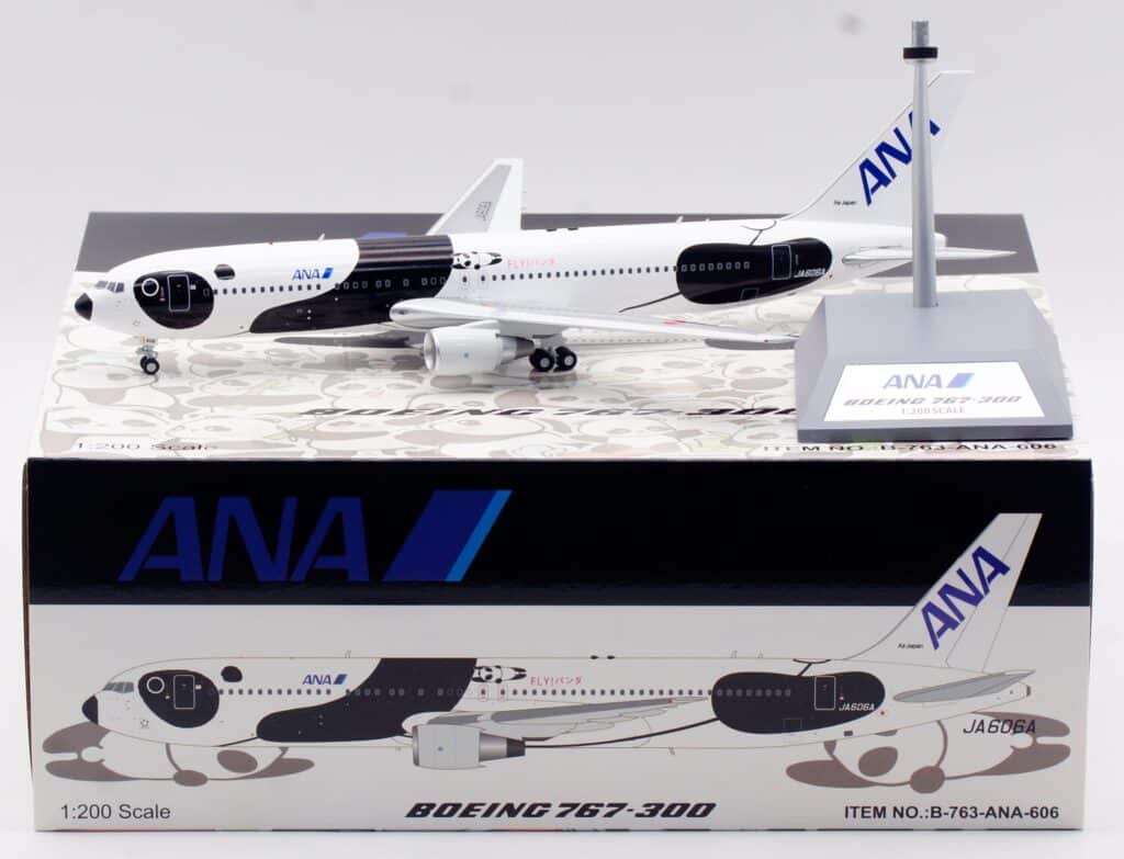 InFlight 200 1:200 ANA All Nippon Airways Boeing B767-300(ER) "Fly! Panda" JA606A (B-763-ANA-606)