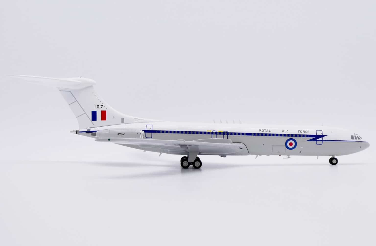 JC Wings 1:200 Royal Air Force (RAF) Vickers VC-10 C1K XV107 (LH2387)